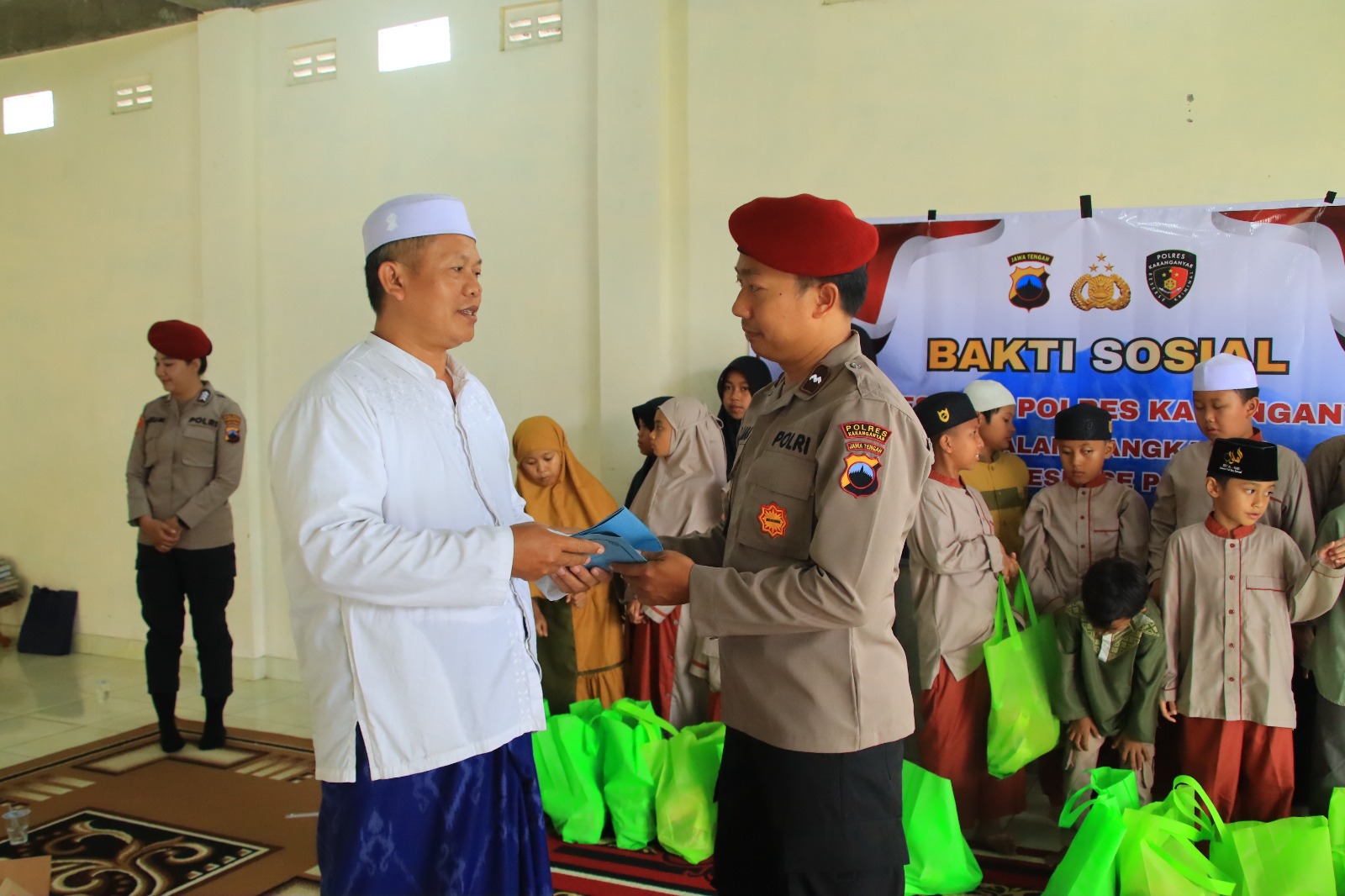 Sat Reskrim Polres Karanganyar Gelar Bakti Sosial di TPA Az Zahro pada ...